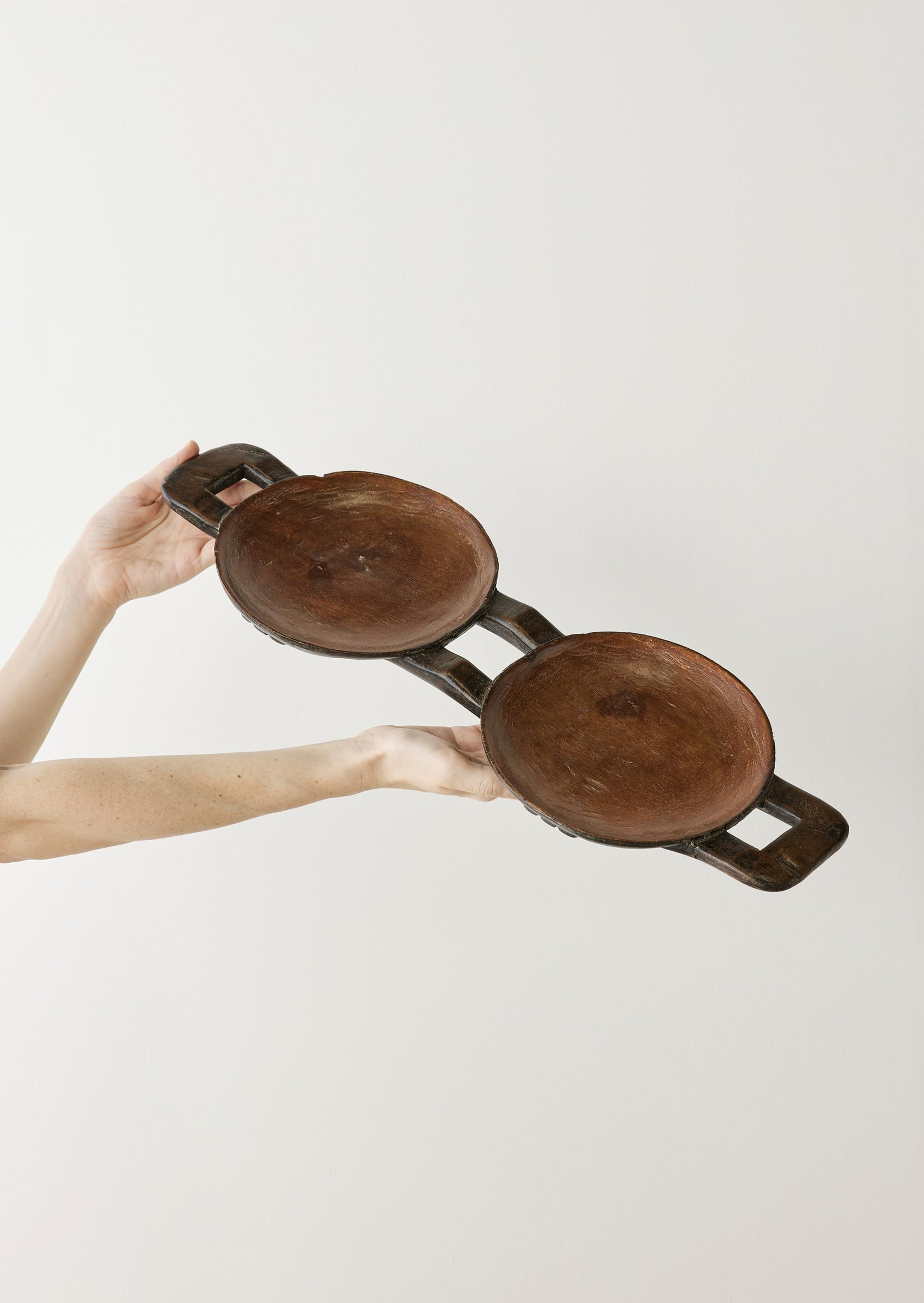 Bamenda Duo Circular Wooden Serving Tray – Kanju Interiors