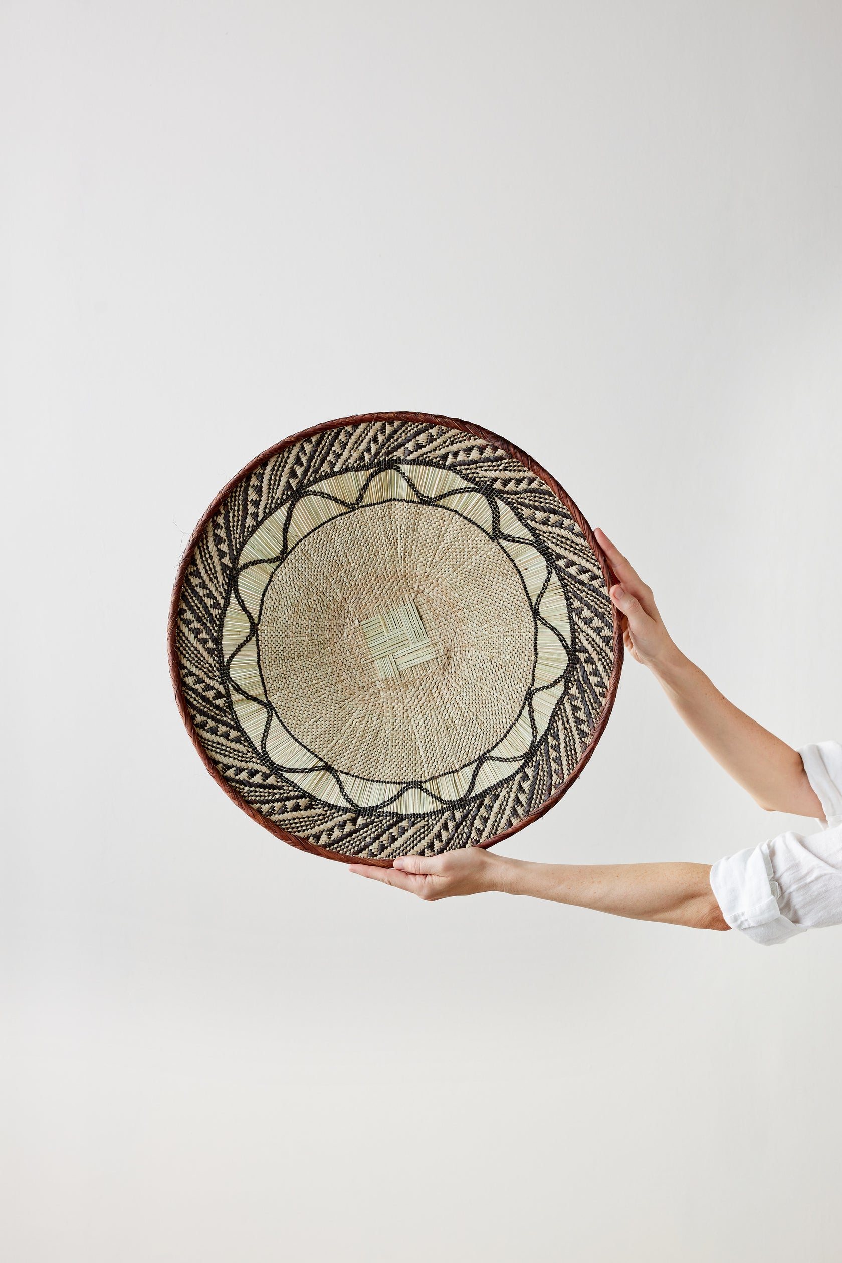 Binga Lace Patterned Basket – Kanju Interiors