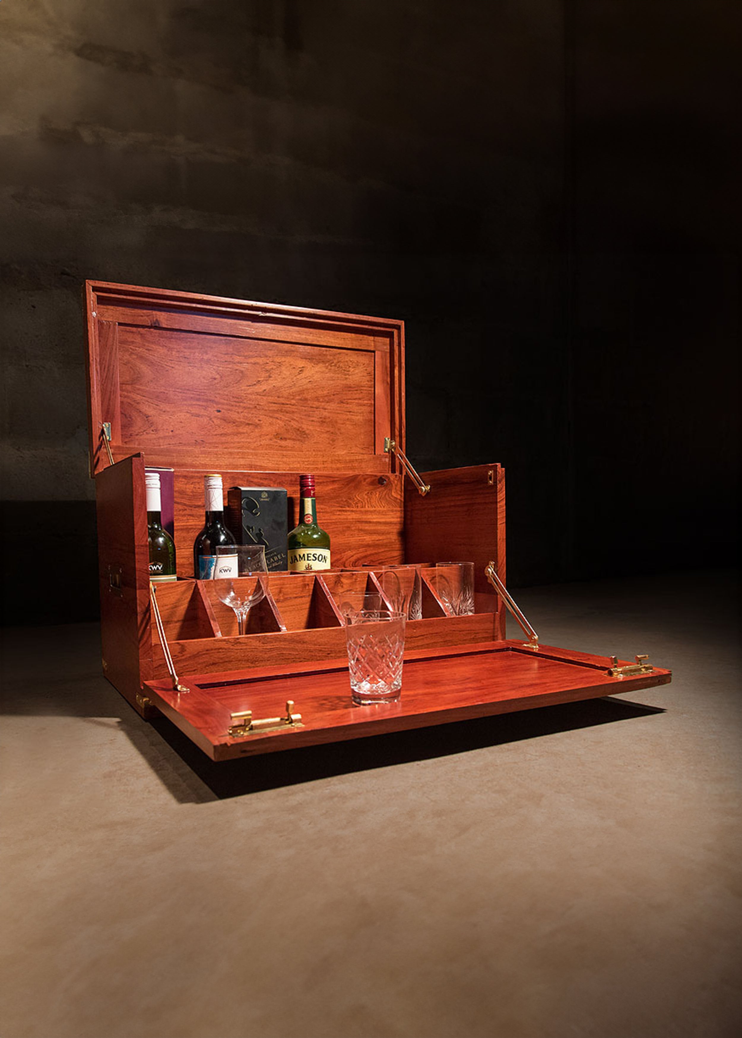 Campaign Field Bar – Kanju Interiors